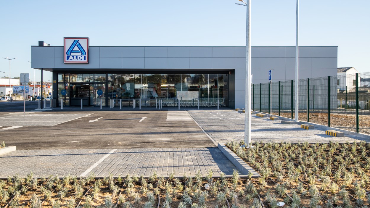 Aldi abre 100ª loja em território português, celebrando novo marco na ...