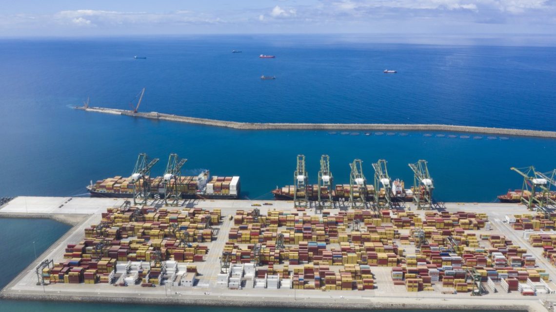 Porto de Sines sobre três lugares no ranking “World Top Container Ports ...