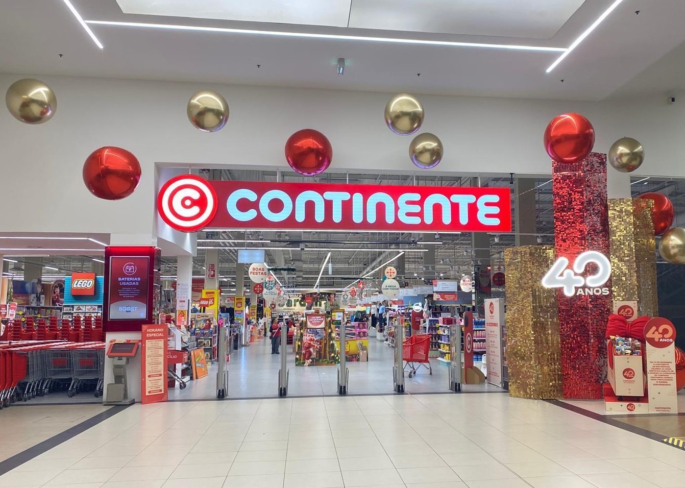 Continente celebra 40 anos com dia especial na loja de Matosinhos